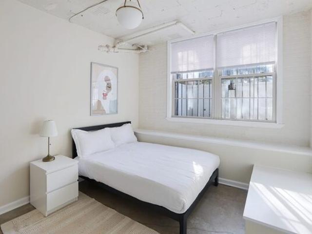 Full bedroom in 5 bed/2 bath home in Dupont Circle #913 B