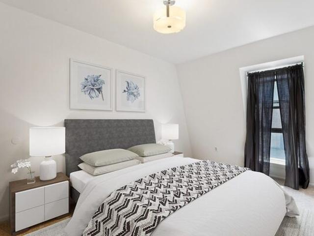 Full bedroom in 5 bed/2 bath home in Logan Circle #415 2B