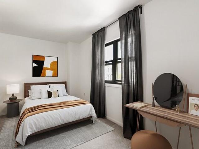 Full bedroom in 5 bed/3 bath home in Logan Circle #417 2B
