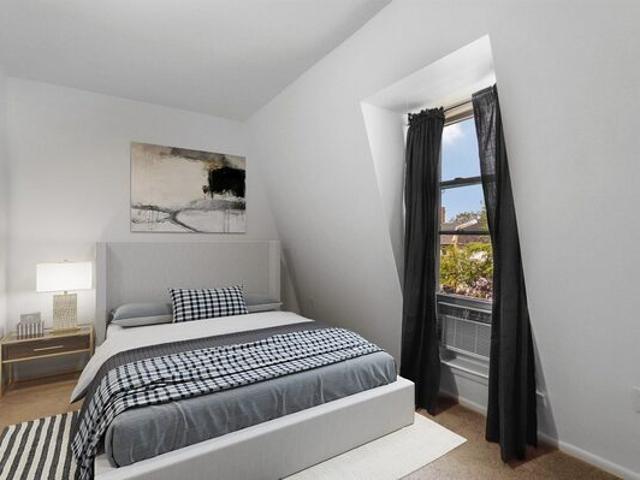 Full bedroom in 5 bed/3 bath home in Logan Circle #417 3D