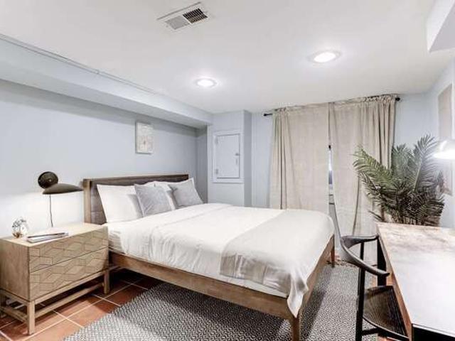 Full bedroom in 5 bed/3.5 bath home in Capitol Hill #105 A