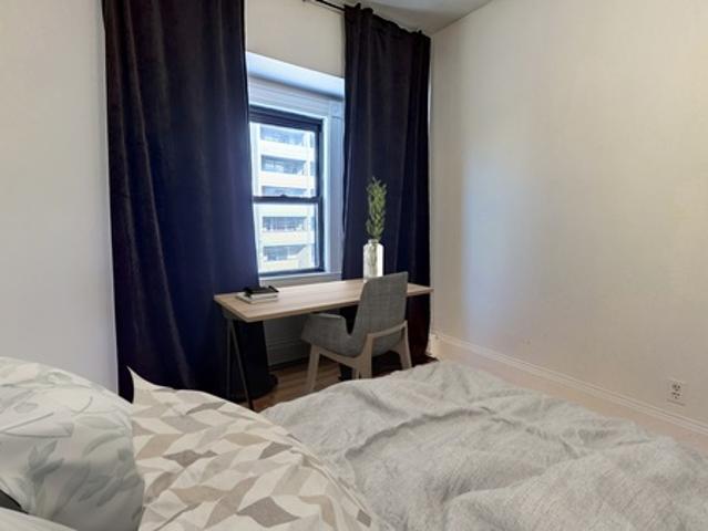 Full bedroom in 6 bed/2 bath home in Brighton #375 2B