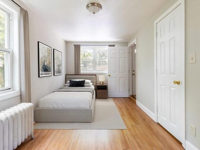 Full bedroom in 9 bed/2 bath home in Brighton #1341 B
