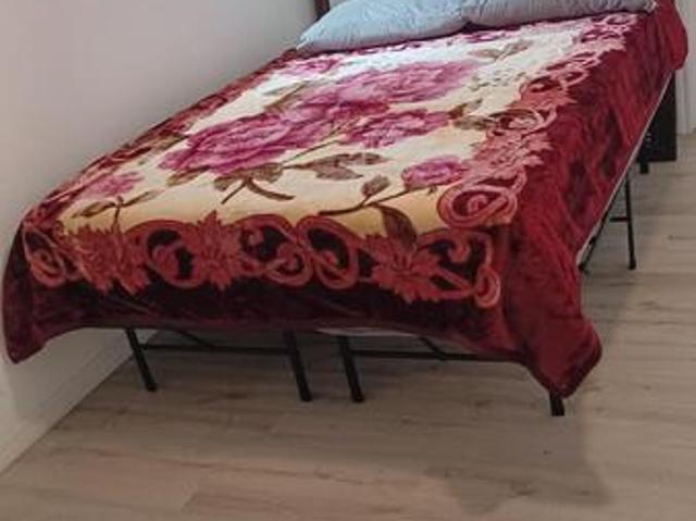 Full Furnished, All Inclusive Rooms with Mini Split in Every Room 7 Minutes from Wekiva Pkwy and Publix at Kelly Park Crossing Peaceful and Quiet Home with Laundry Included