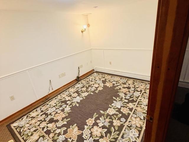 Full ventilation basement for rent