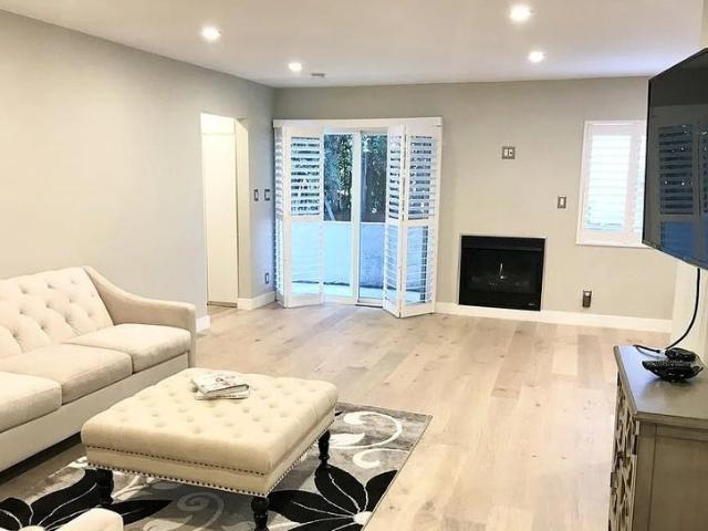 Full 1Bed Condo Furnished Available to Rent