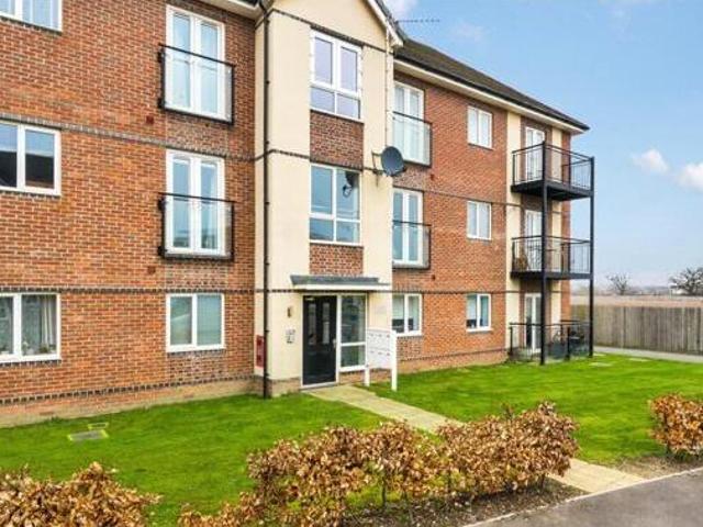 Fullbrook Ave, Spencers Wood, 2 Bedroom Apartment