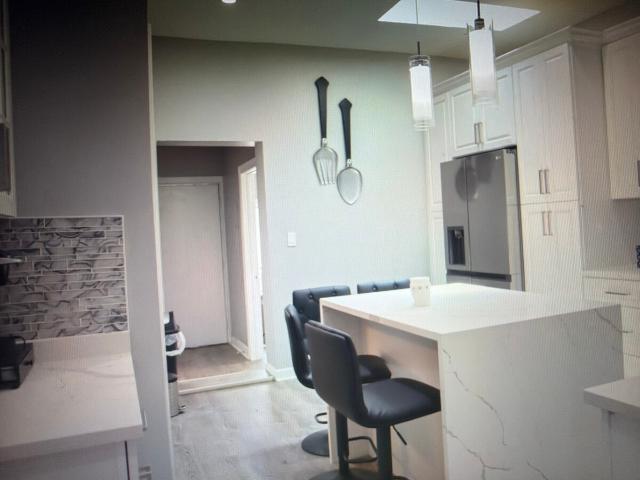 Fullerton Ave Rooms for Rent