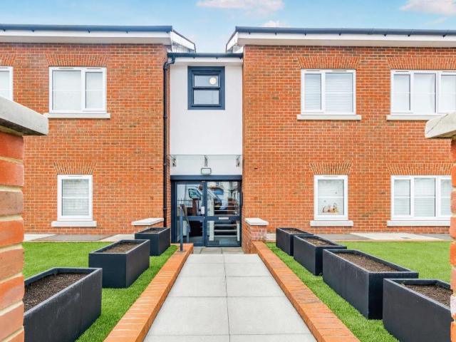 Fullerton Road, Addiscombe, Croydon CR0, 1 bed flat to rent, £1,450 pcm | PrimeLocation