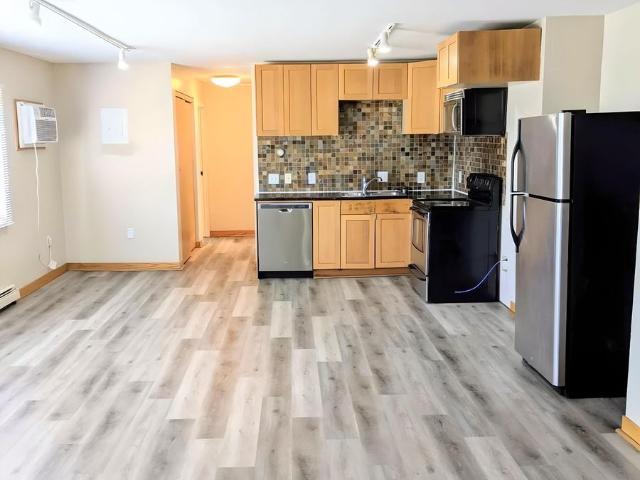 Fuller 2 Bedroom Apartment for Rent at 230 Fuller Ave, St. Paul, MN 55103 Summit University