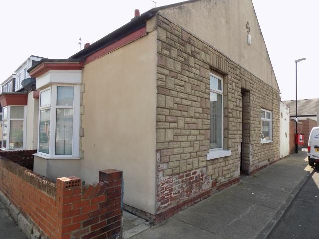 Fuller Road, Hendon, Sunderland SR2, 2 bed end terrace house to rent, £525 pcm | PrimeLocation