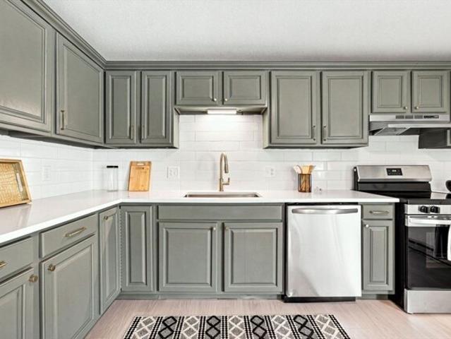Fuller Rd Apt K, Chicopee, Condo For Sale