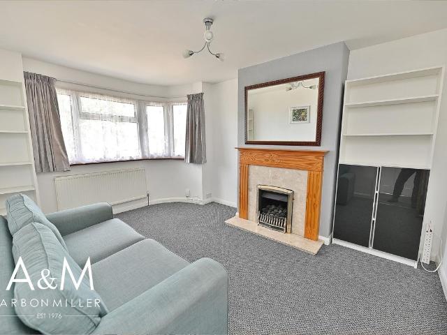 Fullwell Avenue, Barkingside IG6, 2 bed maisonette to rent, £1,500 pcm | PrimeLocation