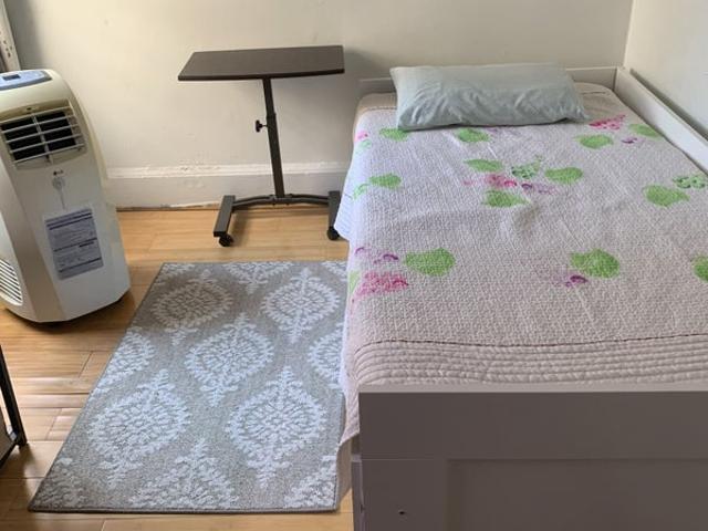 Fully furnishe room available near Columbia Campus
