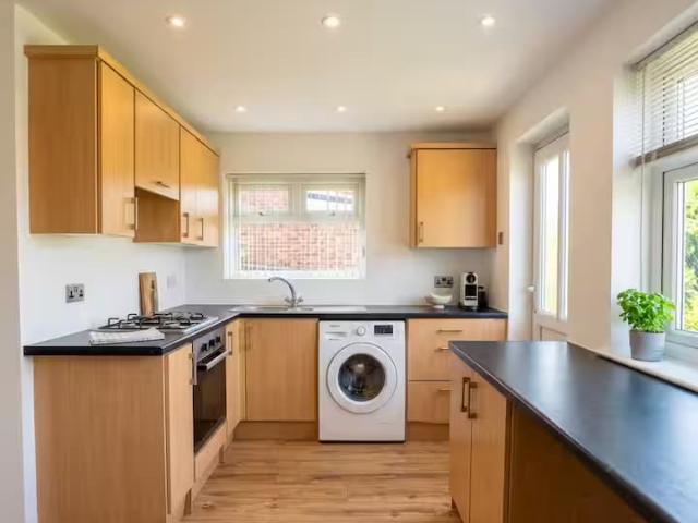 Fully furnished 3 bedroom house available in Whist