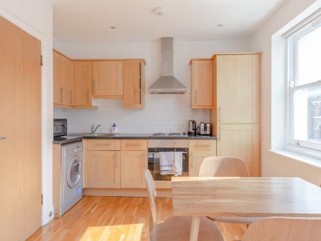 Fully Furnished 1 Bedroom Flat Heat of Camden