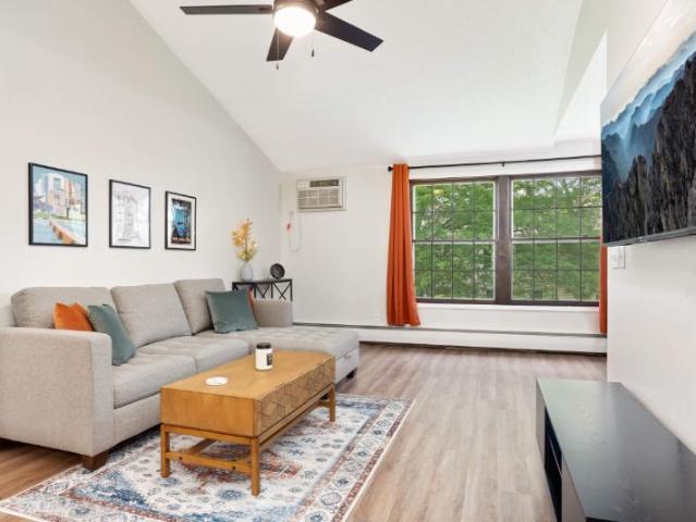 Fully Furnished 1BR Apartment_All Utilities Includ