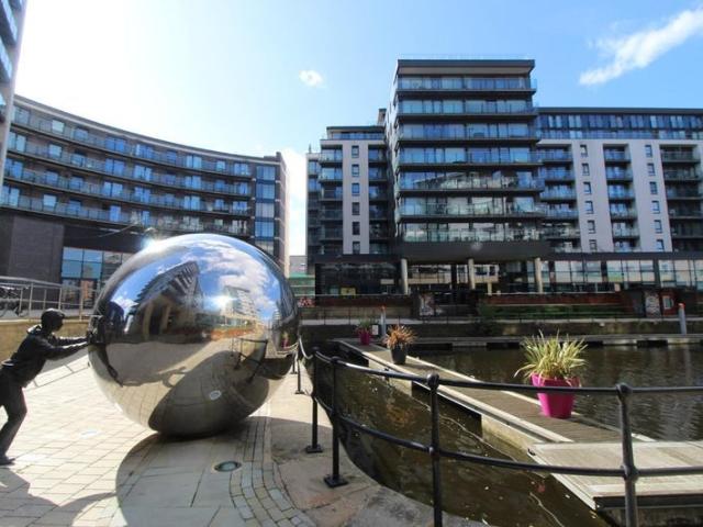 Fully Furnished 2 Bed Apartment To Rent