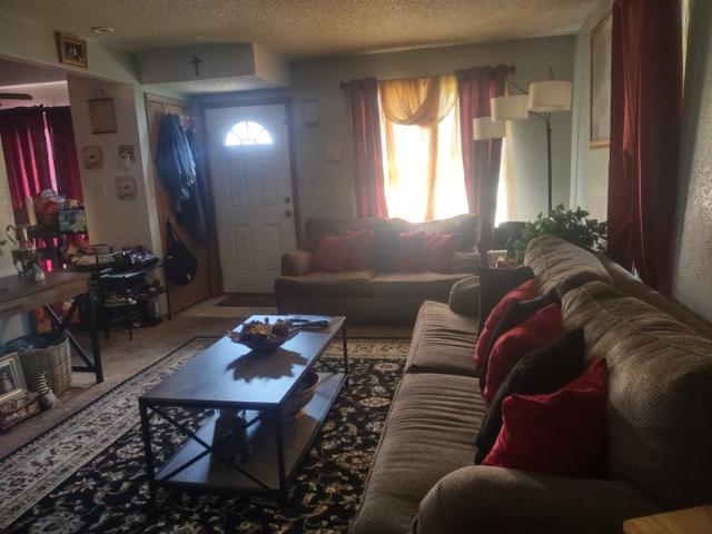Fully furnished and decorated room available!