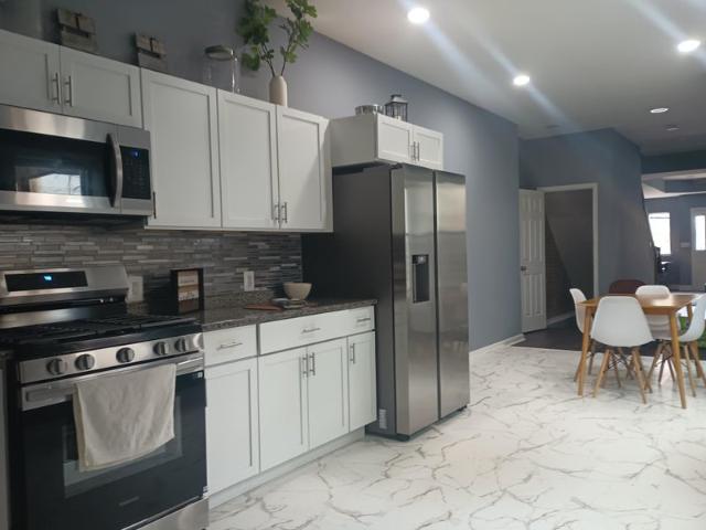 FULLY FURNISHED AND RENOVATED HOME INCLUDES UTILIT