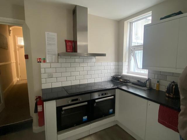 Fully Furnished, All Bills Included, Great Location near to Southsea Seafront