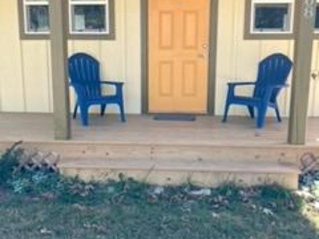 Fully Furnished Boutique Tiny Home All Utilities