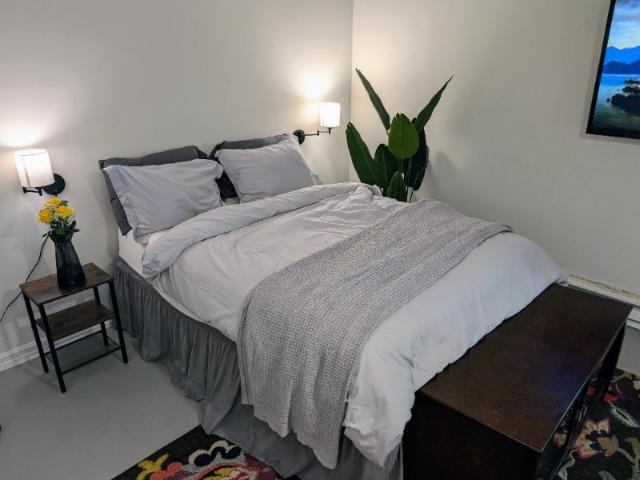 Fully Furnished Basement Suite in Quiet Neighborh
