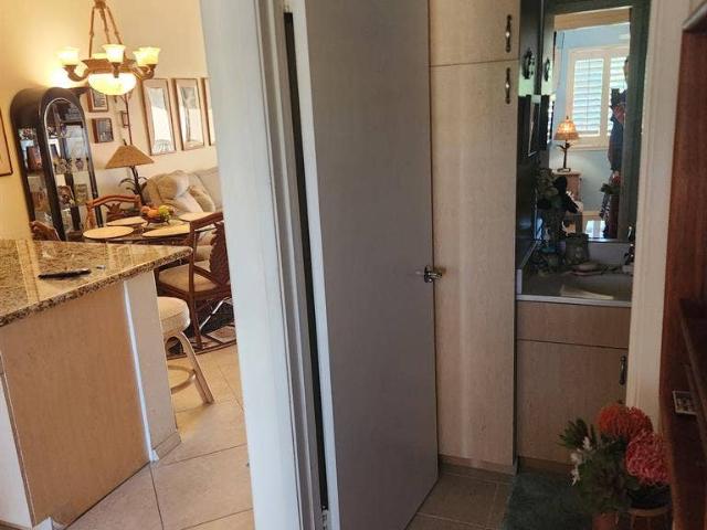 Fully furnished bedroom in Napili