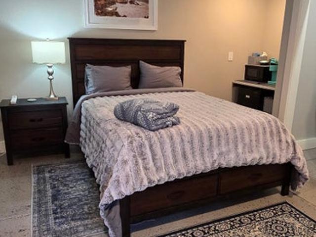 Fully furnished BR with kitchenettewalk_in closeta