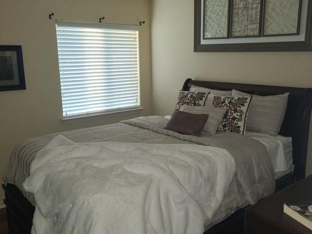 Fully Furnished INe Bedroom