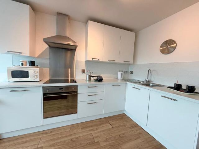 Fully Furnished One Bed Studio Style Apt in NG1