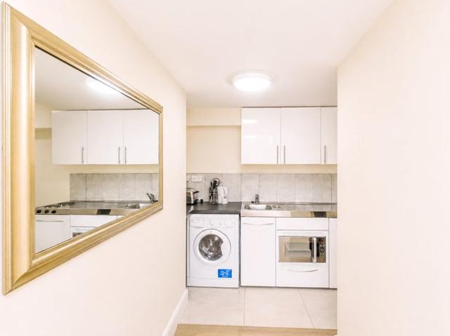 Fully Furnished One Bedroom Flat Short stay