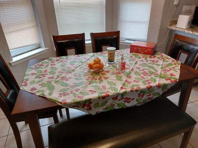 Fully Furnished One Bedroom with Shared bathroom