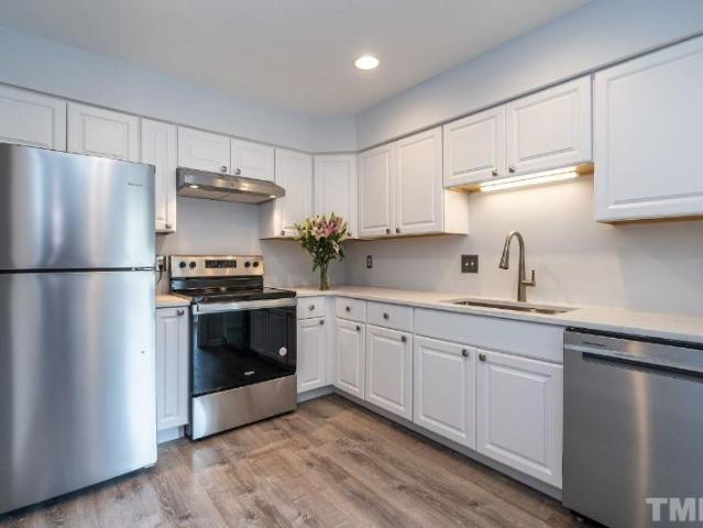 Fully Furnished One Bedrooms for Rent in a _Bedro