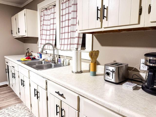 Fully Furnished Loganville Rooms | TV & Mini Fridg