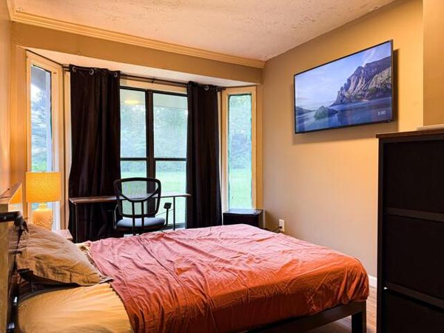Fully Furnished Loganville Rooms | TV & Mini Fridge Included