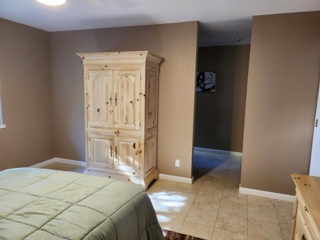 FULLY FURNISHED LARGE ROOM NEAR BART/FREEWAYS