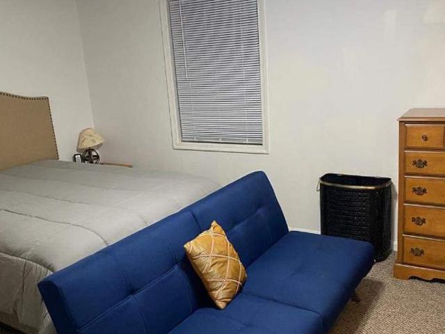 Fully Furnished Move_In Ready Private Room for Stu