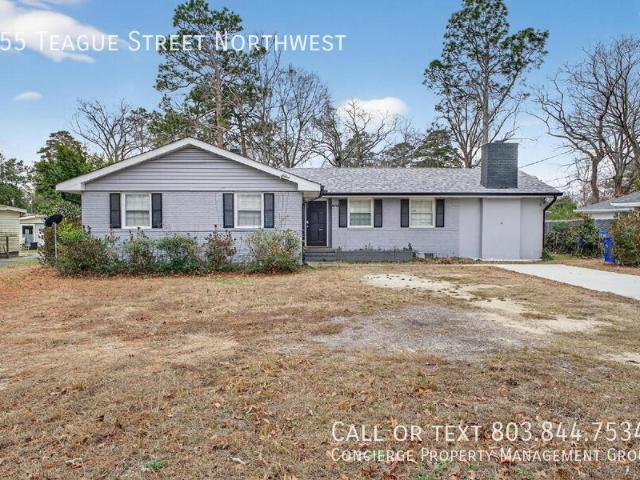 Fully Furnished Modern Ranch with Amazing Kitchen!