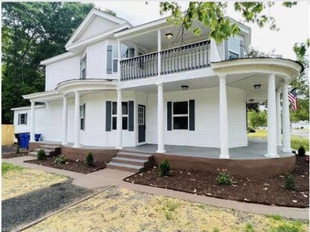 Fully furnished Master bedroom