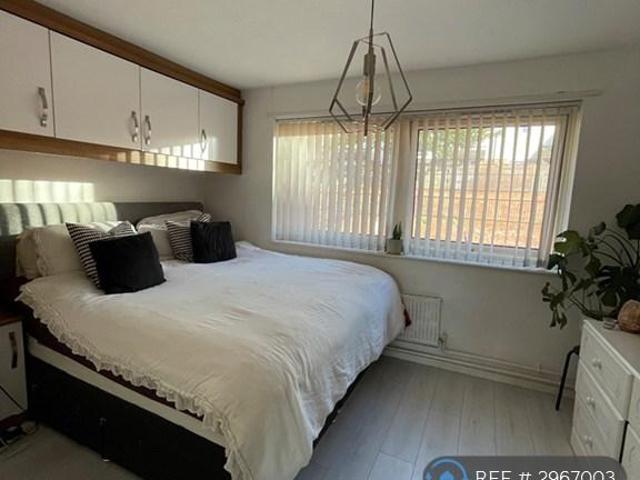 Fully Furnished, Nottingham, NG3 2 bed terraced house to rent £1,095 pcm £253 pw