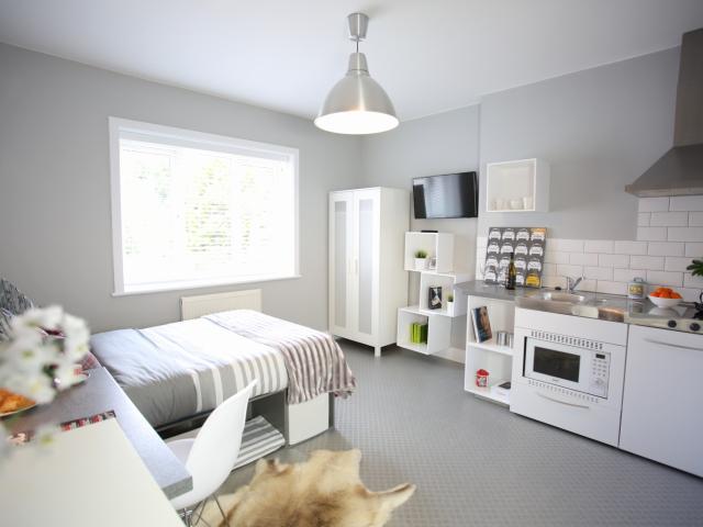 Fully furnished self contained studio in central Bedfordshire with bills included