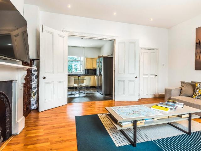 fully furnished six bedroom, four bathroom maisonette on the tree lined Loftus Road, London W12