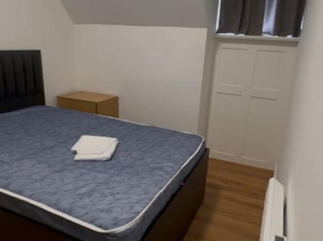 Fully Furnished Student Studio | The Priory