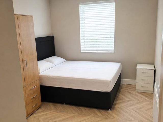 Fully Furnished Studio Available – SE12 8PQ
