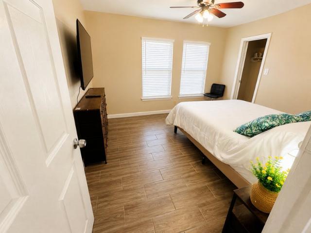 Fully Furnished Suite D | $800 | Available