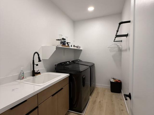 Fully Furnished Suite Luxury New Build Gated