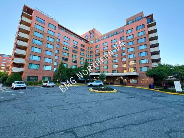 Fully Furnished Penthouse Studio Apartment In Desired River Place South