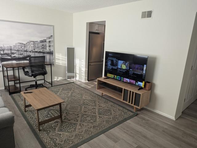 Fully Furnished Private room with shared/private bath near UNCC/ Charlotte