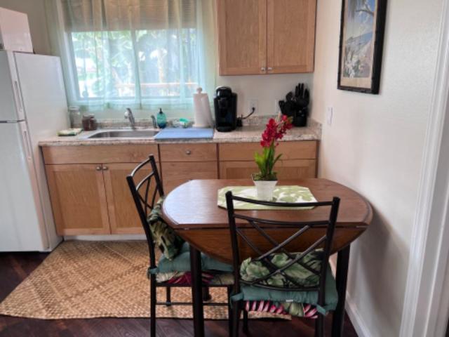 Fully furnished private studio in Kailua Kona